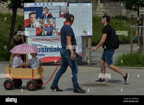 Krzysztof Bosak Holownia Hi Res Stock Photography And Images Alamy