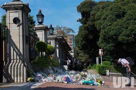 Photo British Embassy In Tokyo Set Up A Condolence Book For Passing Of