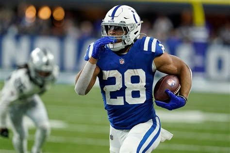 Browns Should Consider Trading For Colts Rb Jonathan Taylor The 2021