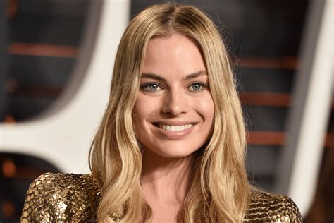 Margot Robbie Está Irreconhecível Nas Gravações De Novo Filme Claudia