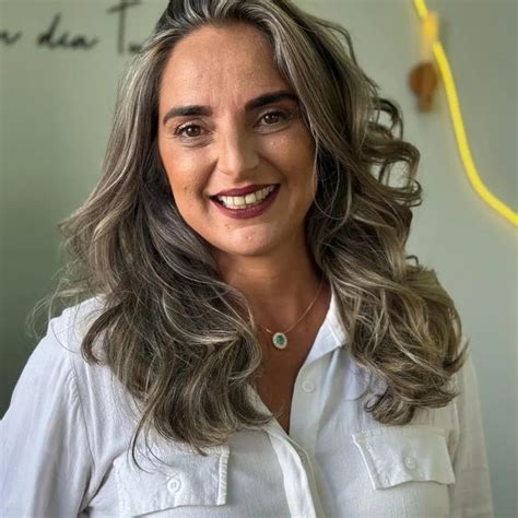Andreia Ferreira Andreiatatu • Threads Say More