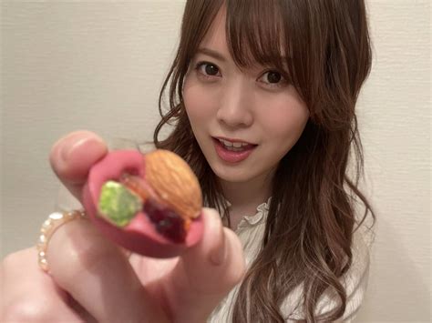 R R on Twitter RT Berin official 手作りチョコせず差し入れのチョコ貪った1日だったのでマイナス100