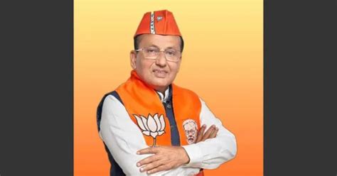 लोकसभा चुनाव सूरत से मिली भाजपा को पहली सीट मुकेश दलाल निर्विरोध