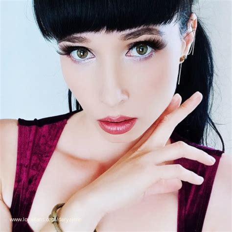 Darya Janes Official Social Fan Page LoyalFans