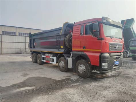 Самосвалы Sitrak C7h 8x4 25 КУБ М 440 МКПП цена в Москве купить самосвал Sitrak C7h 8 4 на