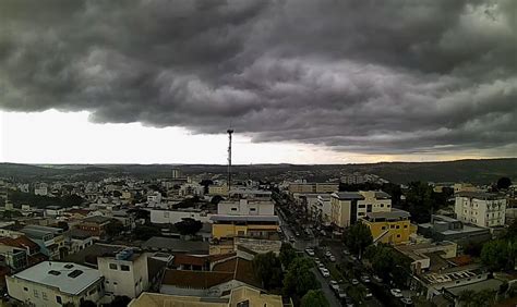 Avanço De Chuva Intensa Em Arcosmg Veja O Vídeo Exclusivo Clima Ao