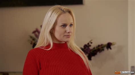 Busty And Blonde The Perfect Help Porntrex Com Be