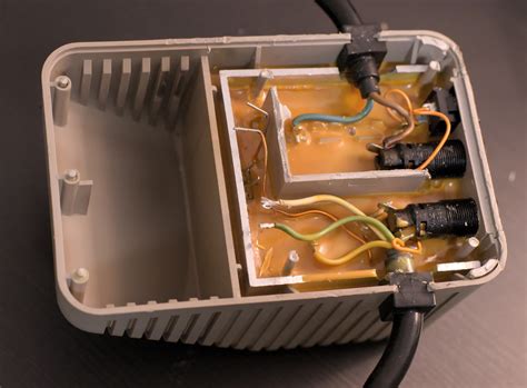 Lars Electric Endeavors Safe Modding A C64 Psu With A Usb Charger