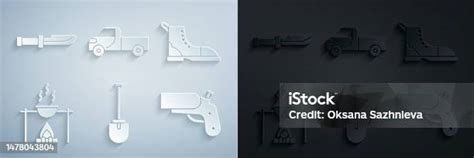 삽 하이킹 부츠 캠프 파이어 및 냄비 플레어 총 권총 픽업 트럭 및 캠핑 나이프 아이콘을 설정합니다 벡터 3차원 형태에 대한