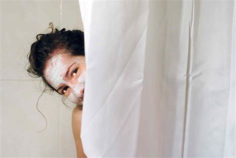 How To Take An Everything Shower Gen Zs Newest Shower Trend Ps Its 4 Hours Long
