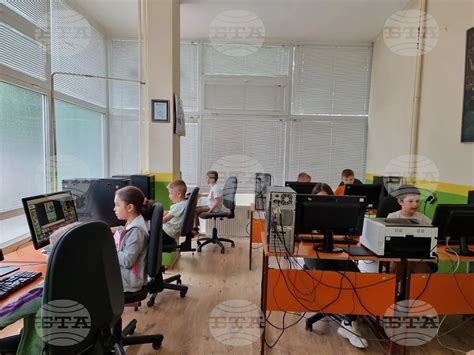 Започва приемът на заявления за еднократни помощи за ученици Утро