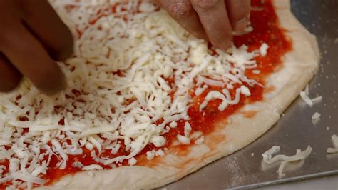 Nova The Area Of A Circle Explained With Pizza Twin Cities Pbs