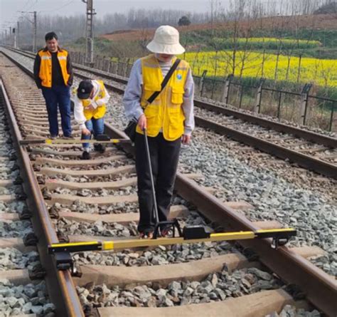 Innovative Digital Rolling Track Gauge For Railway Workers