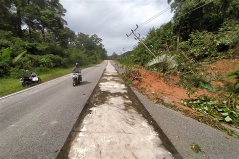 Tim Gabungan Cari Korban Longsor Di Desa Pampang KKU ANTARA News