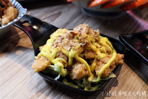 新竹東門市場必吃美食推薦｜享來初！我們叫享來初！浮誇系鮮蚵鮮蝦麵線超大碗 ㄚ綾綾單眼皮大眼睛