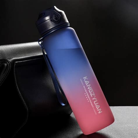 Бутилка за вода Kangzyuan Без Bpa Тританова пластмаса 500 мл 22 5 см X 6 5 см Син червен