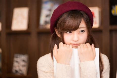質問：こんな子とカフェで待ち合わせするには、生まれ変わる以外どうすればいいのでしょうか。教えて下さいの無料写真素材 Id 14332｜ぱくたそ