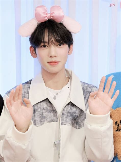 Yu Jin Hanbin More Cute Jaehyun Jpop Matthews Mini Albums Debut