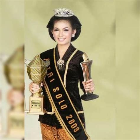 Potret Selvi Ananda Dan Erina Gudono Saat Jadi Putri Solo Dan Diajeng Sleman Hot