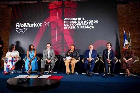 ”É Um Novo Momento No Brasil” Diz Ministra Durante Assinatura Do