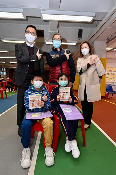 教育局局長鼓勵學童接種新冠疫苗（附圖）