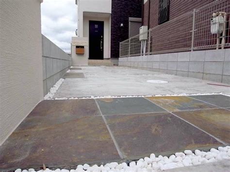 ラスティックスレート大判を使用したアプローチ 市川市・浦安市・江戸川区・葛飾区エリアでエクステリアやお庭づくりのことならエクステリアうだがわへ