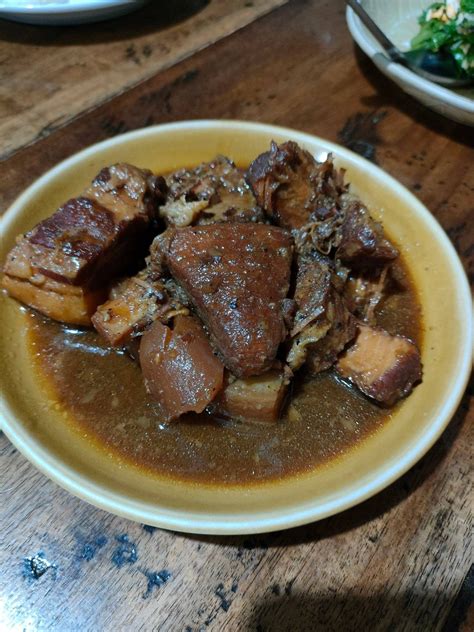 หมูฮ้อง • 150 บาท ร้าน ร้านน้ำย้อย Wongnai