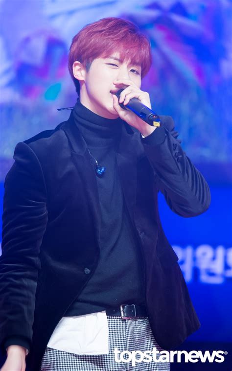 [hd포토] 비원에이포 B1a4 신우 ‘심쿵을 부르는 윙크 조슬기 기자 톱스타뉴스