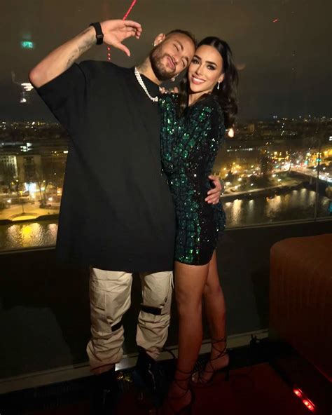 Neymar Appears To Rekindle Romance With Stunning WAG Bruna Biancardi As