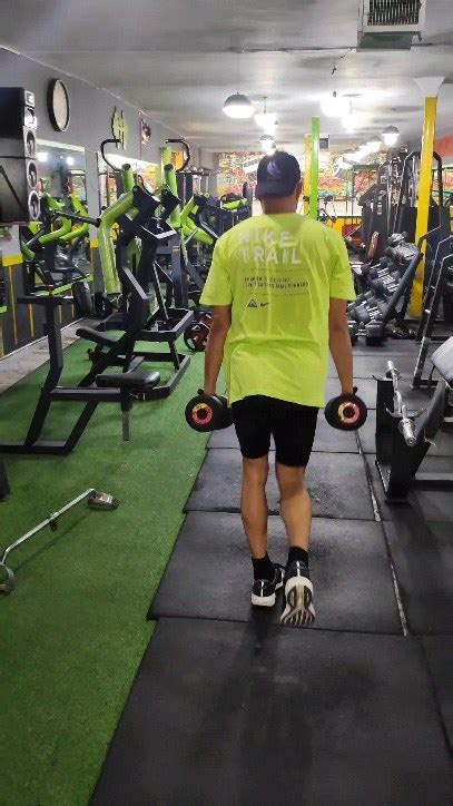 Sevengym7 ‎تغییرات محمد عزیز که فقط با تمرین و رعایت رژیم غذایی ومینرال های‌مورد نیاز بدن به