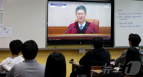 미완의 윤석열표 연금개혁구조개혁 등 과제는 다음 정부로 尹탄핵인용 뉴스1
