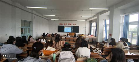 心怀学生潜心教学 张文华老师