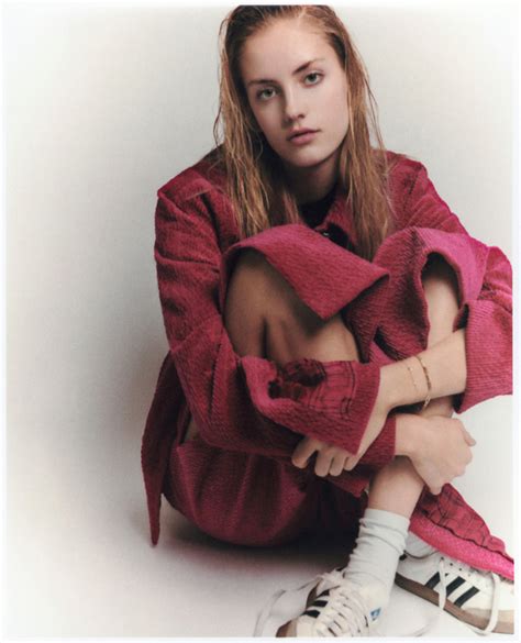 Lola Corfixen Paris Img Models