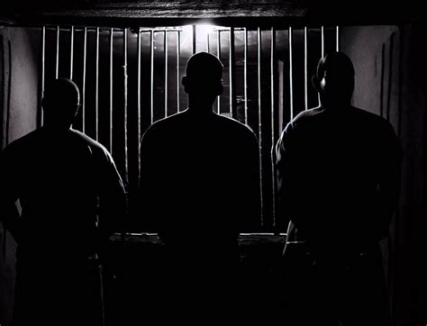 Тримата рецидивисти от Свищов остават за постоянно в силистренския арест Кворум Силистра