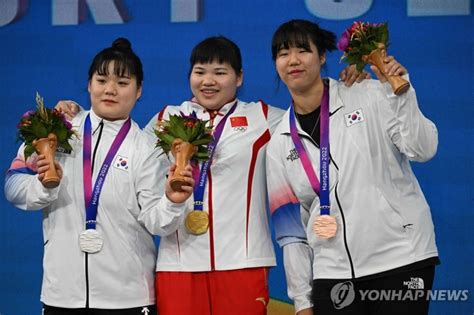 한국 역도 첫 번째 은메달 87kg급 윤하제 은메달·정아람 동메달 쾌거 항저우ag 파이낸셜뉴스