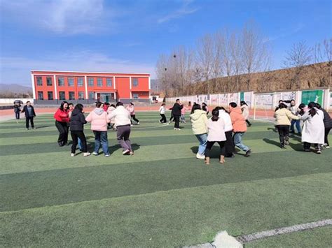 颍阳二小 三八团建展风采 校园活动聚人心 学校时讯 dfedu