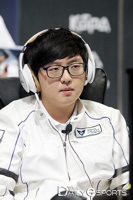포토 삼성 퓨리 이진용 생각에 멍~