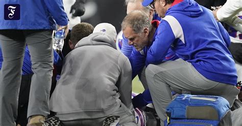 Nfl Pro Damar Hamlin Collapses On The Field And Needs Cpr News In Germany