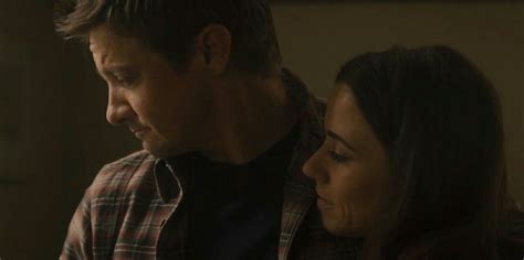 Clint And Laura Barton Clint Marvel Superheroes Jeremy Renner