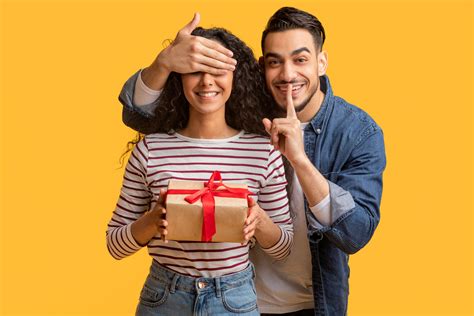 15 Sexy Christmas Ts For Couples This Holiday Season