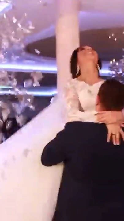 💑 Романтичний перший танець молодят з феєрією конфеті ПершийТанець