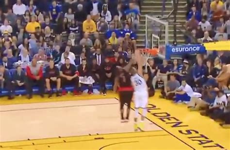 好多人想看Curry灌籃今天讓你看個夠 黑特籃球 NBA新聞影音圖片分享社區