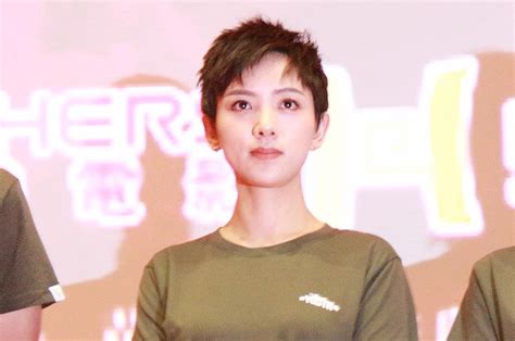 《芳华》上海首映礼 李晓峰不忘初心感恩冯导