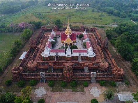 ปราสาทนครหลวง วัดสวยในเมืองไทยไปมาแล้ว
