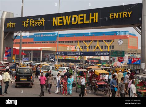 Entrance To New Delhi Railway Station Stock Photo Alamy