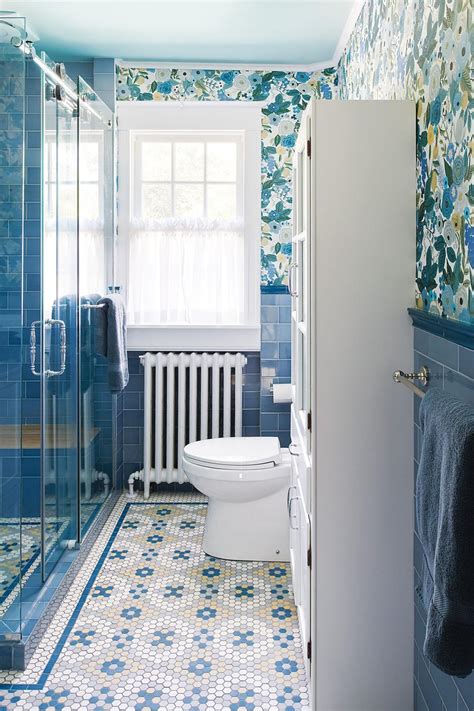18 Inspiring Ways To Style A Vintage Blue Tile Bathroom