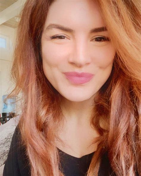 Gina Carano Scrolller