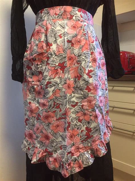 Vintage 1960s Pink And Grey Floral Apron Etsy Floral Apron Grey