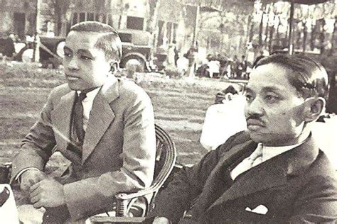 พระบรมฉายาลักษณ์ พระบาทสมเด็จพระปกเกล้าเจ้าอยู่หัว และ พระวรวงศ์เธอ พระองค์เจ้าจิรศักดิ์ สุประภา