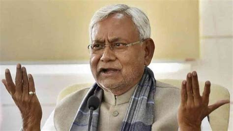 बिहार की शराब नीति और राजनीति नीतीश सरकार ने पहले खूब पैसा कमाया